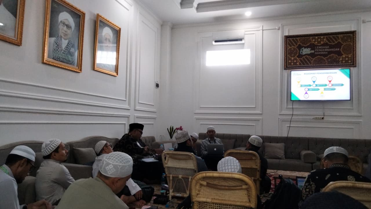 Rapat Tinjauan Manajemen STAI Al-Bahjah Cirebon bersama Tim Konsorsium ...